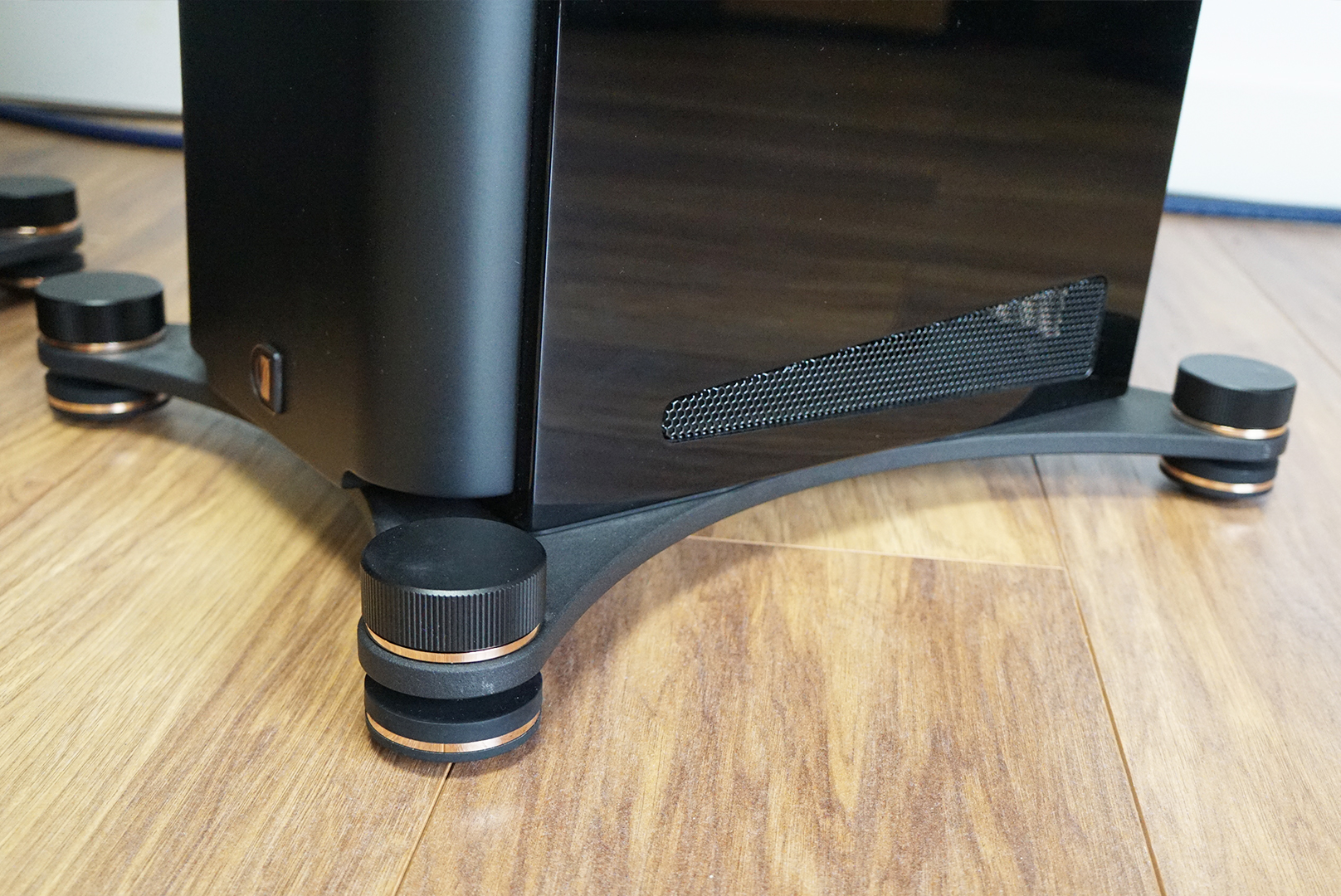 Perlisten R5t floorstanding loudspeaker - Audiograde