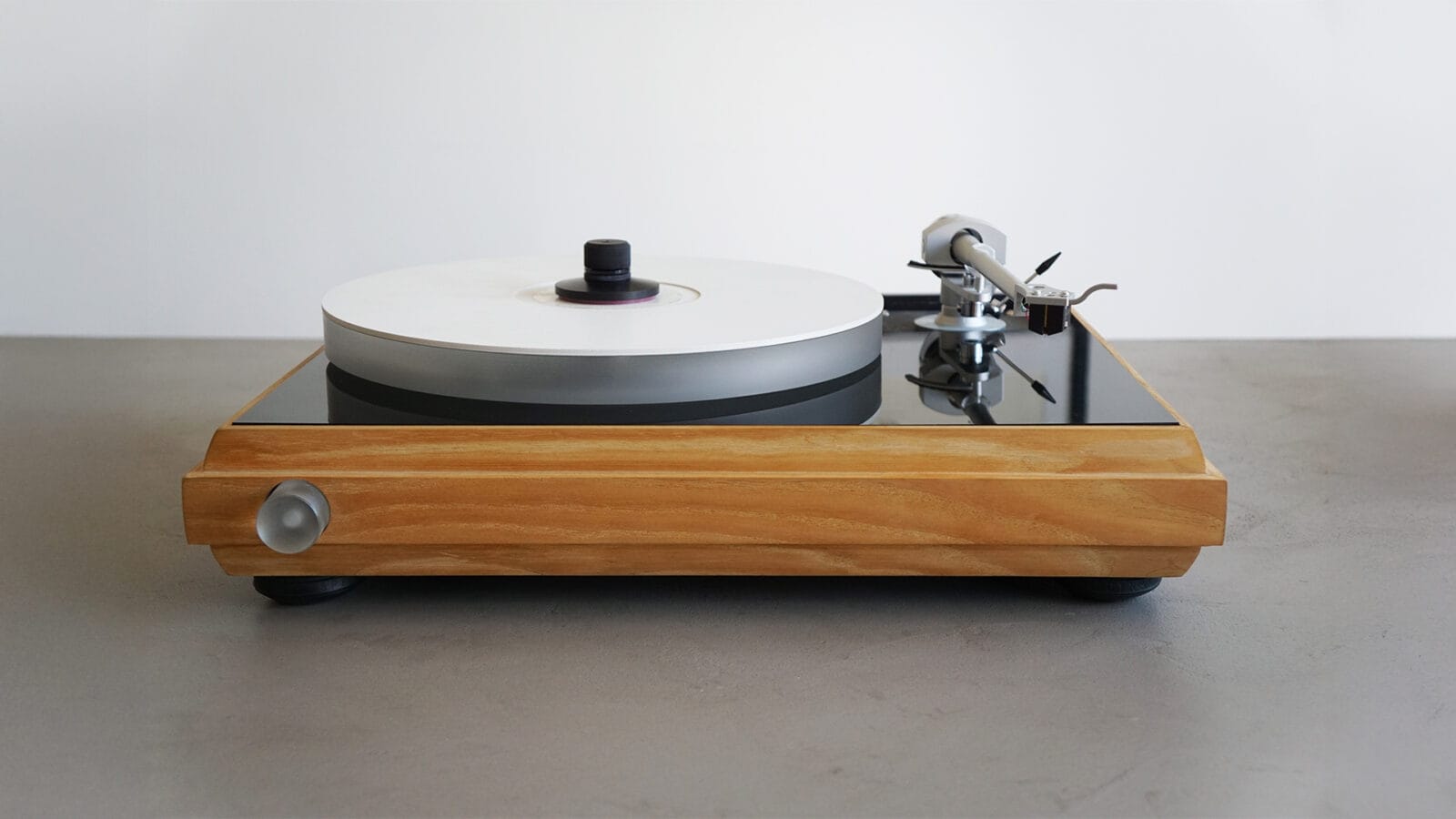 Classic HiFi: Pink Triangle Export GTi turntable - Audiograde